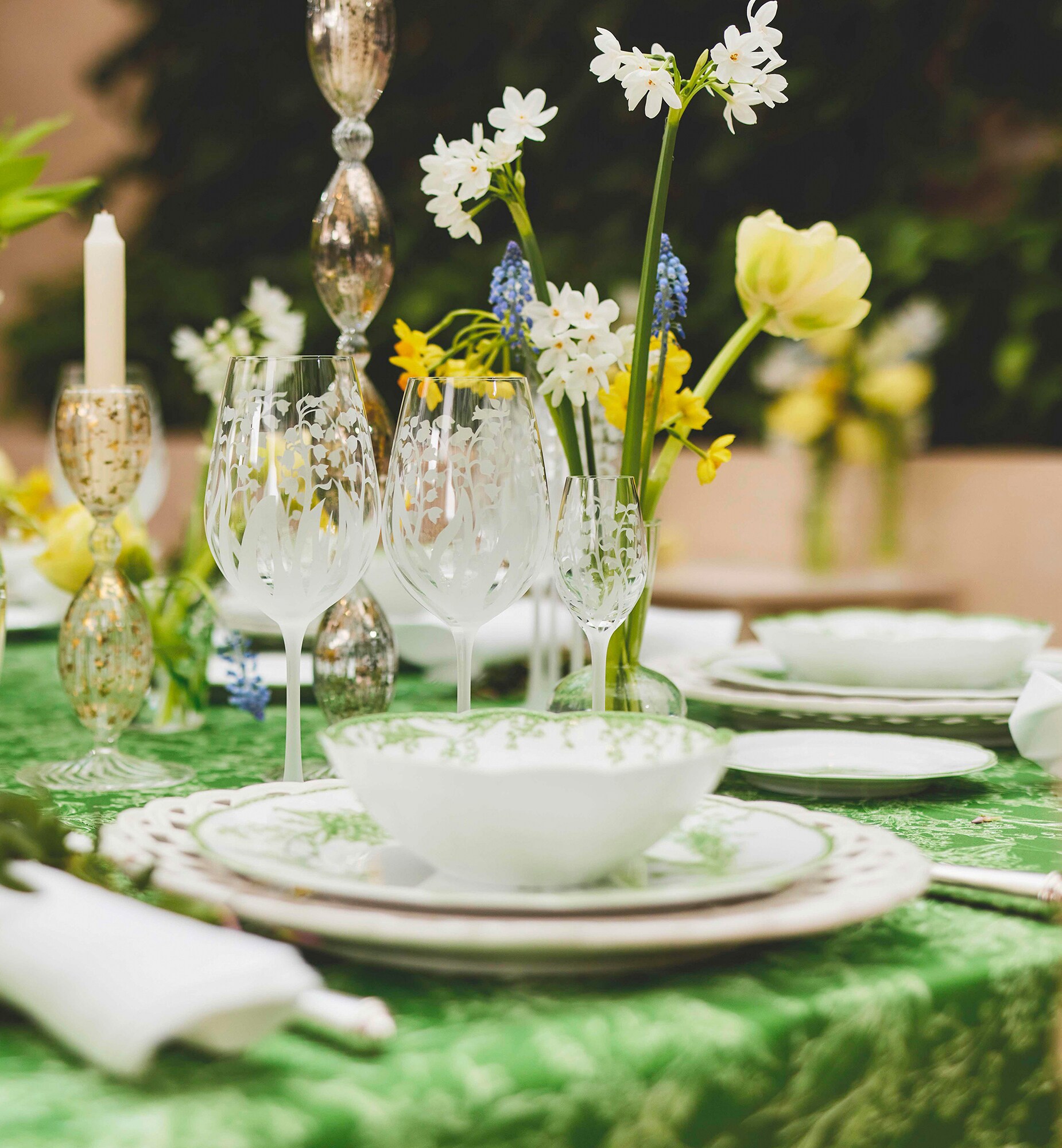 软装搭配，Dior Maison 餐具 | DIOR