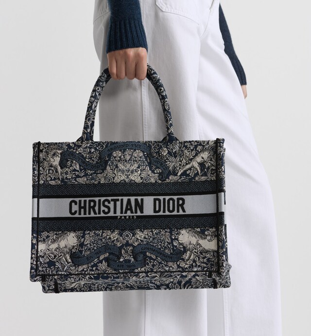 Dior Book Tote手袋-迪奥托特包-女士手提包-迪奥购物袋-DIOR迪奥中国官方网站 | DIOR